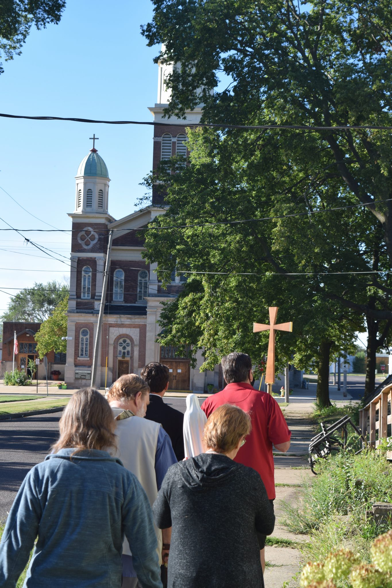 The Catholic Post Friday morning rosary walks pray for neighbors around ...